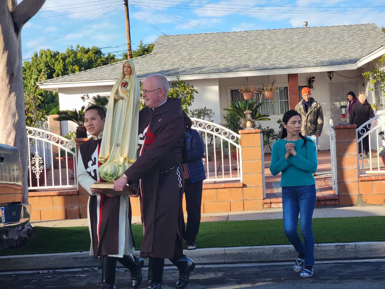 Marian Mission in Christ Cathedral - Heralds of the Gospel