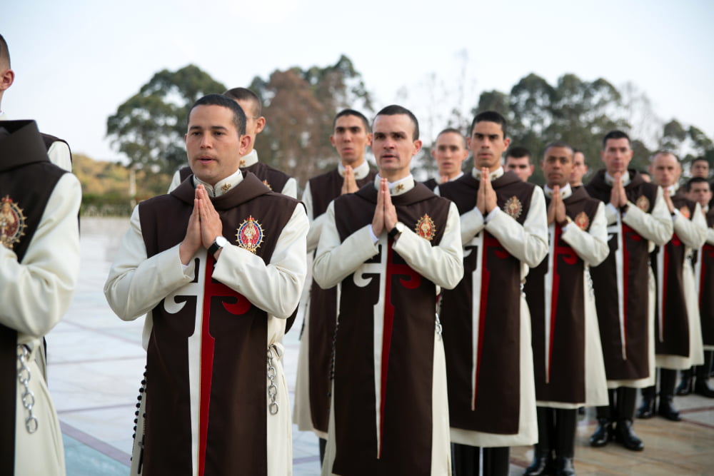 The Habit of the Heralds of the Gospel - Heralds of the Gospel